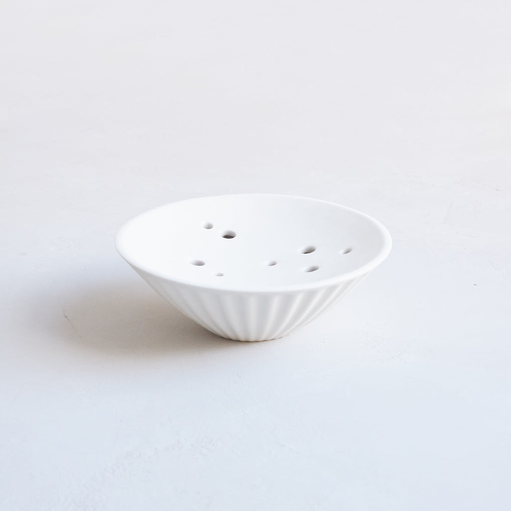 Ceramic Pleated Flower Frog Vase – The Floral Society